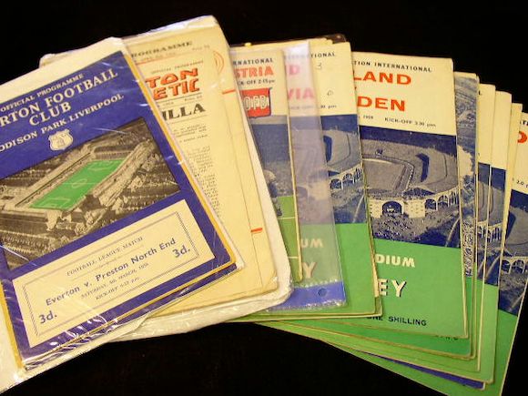 Bonhams : 1950s football programmes,