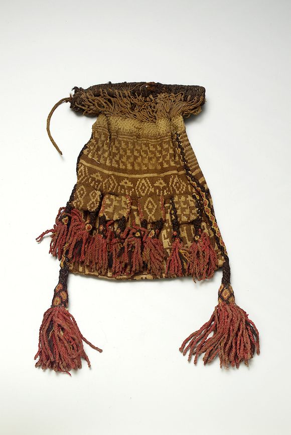 Bonhams : A Nazca textile strip and a Cocoa bag 2