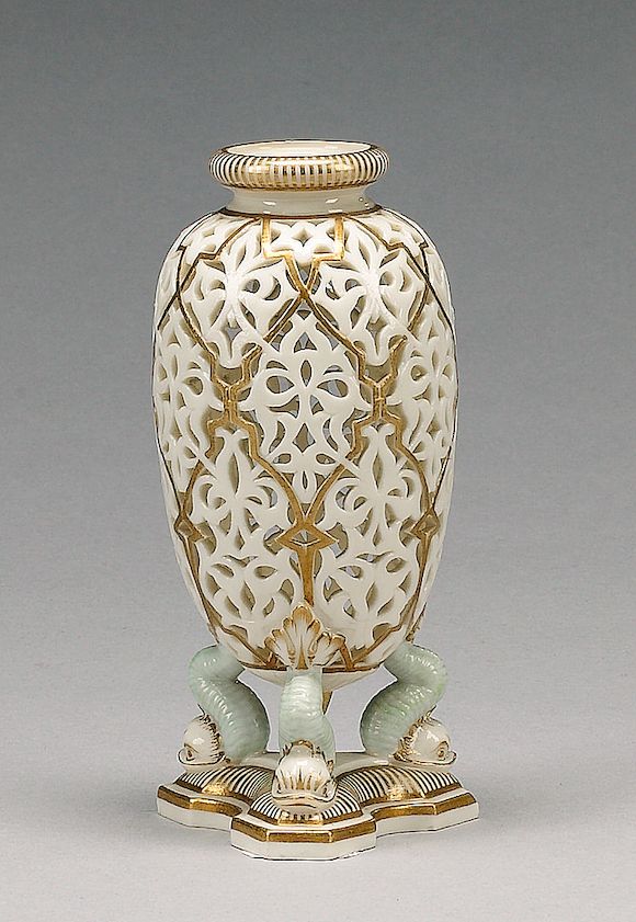 Bonhams : A Grainger Worcester reticulated vase, circa 1880,