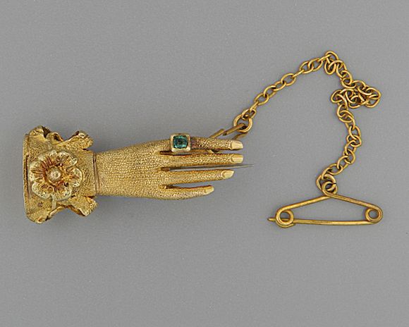 Bonhams : A Georgian gold hand clasp