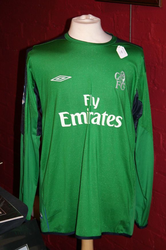 Bonhams : Peter Cech match worn signed shirt.