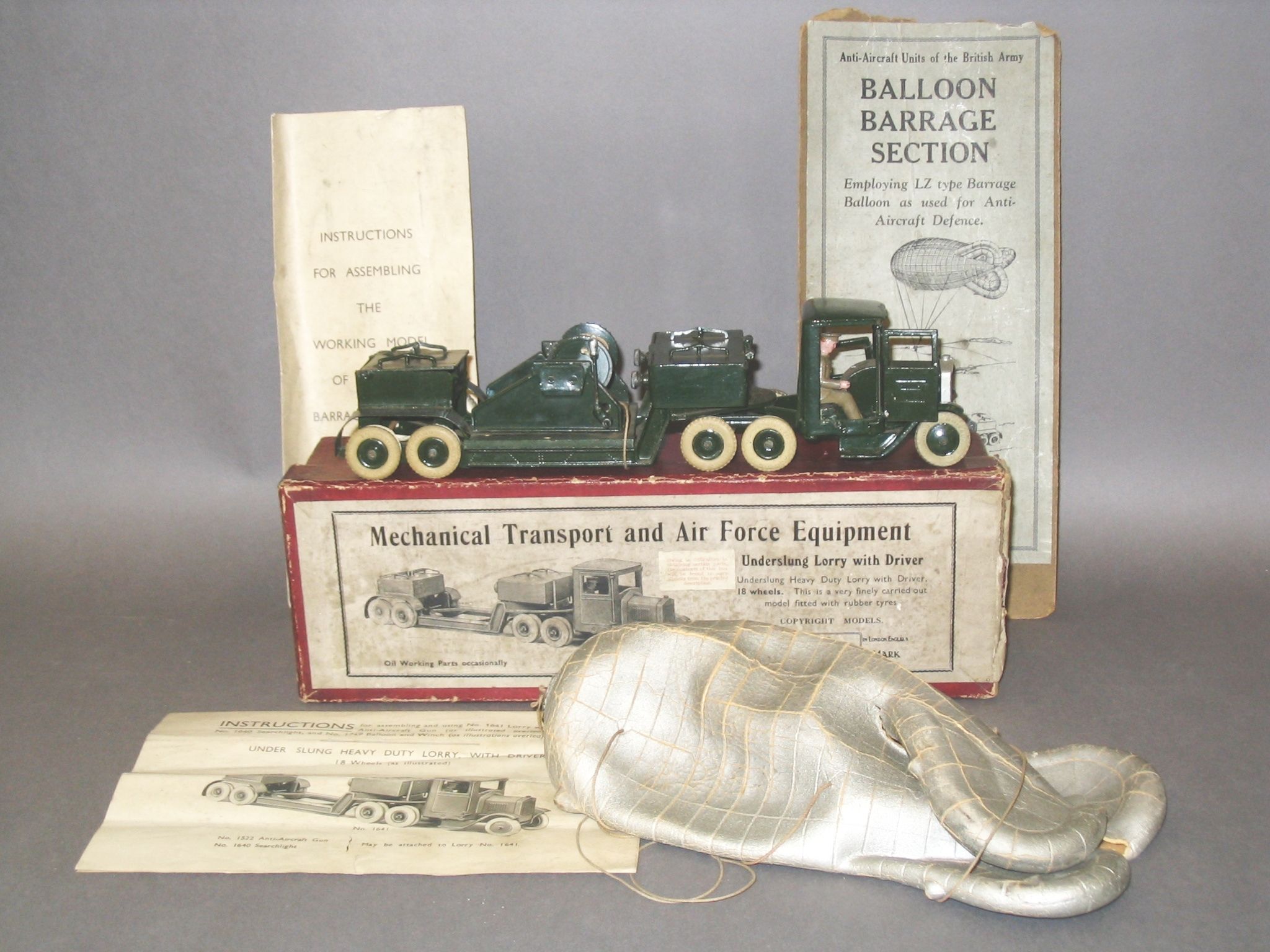 Britains set 1757, Barrage Balloon with Winch and Underslung Lorry ...