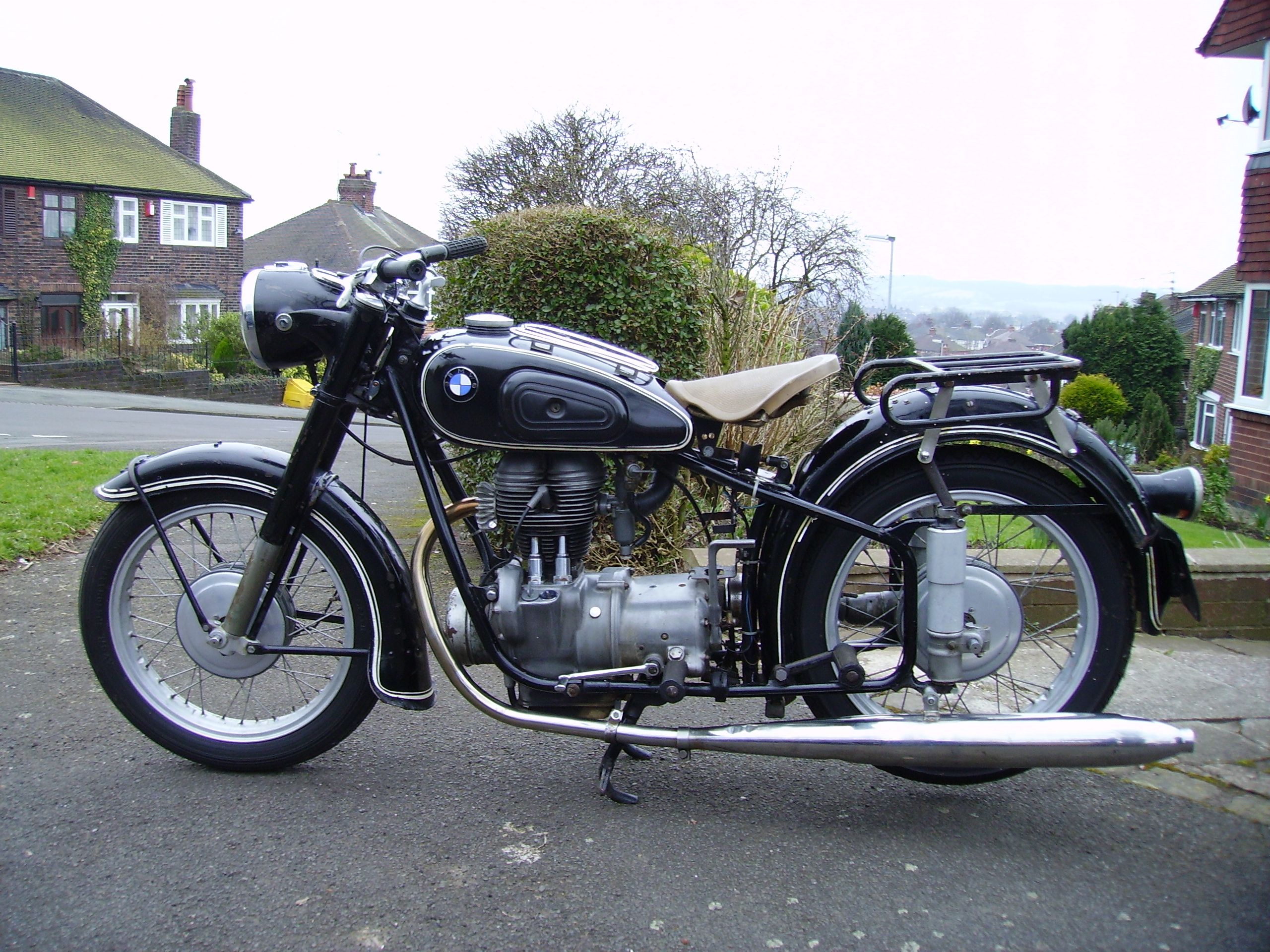 1964 BMW 247cc R27 Registration no. EBH 490B Frame no. 300519 Engine no. 300519 - auctions ...