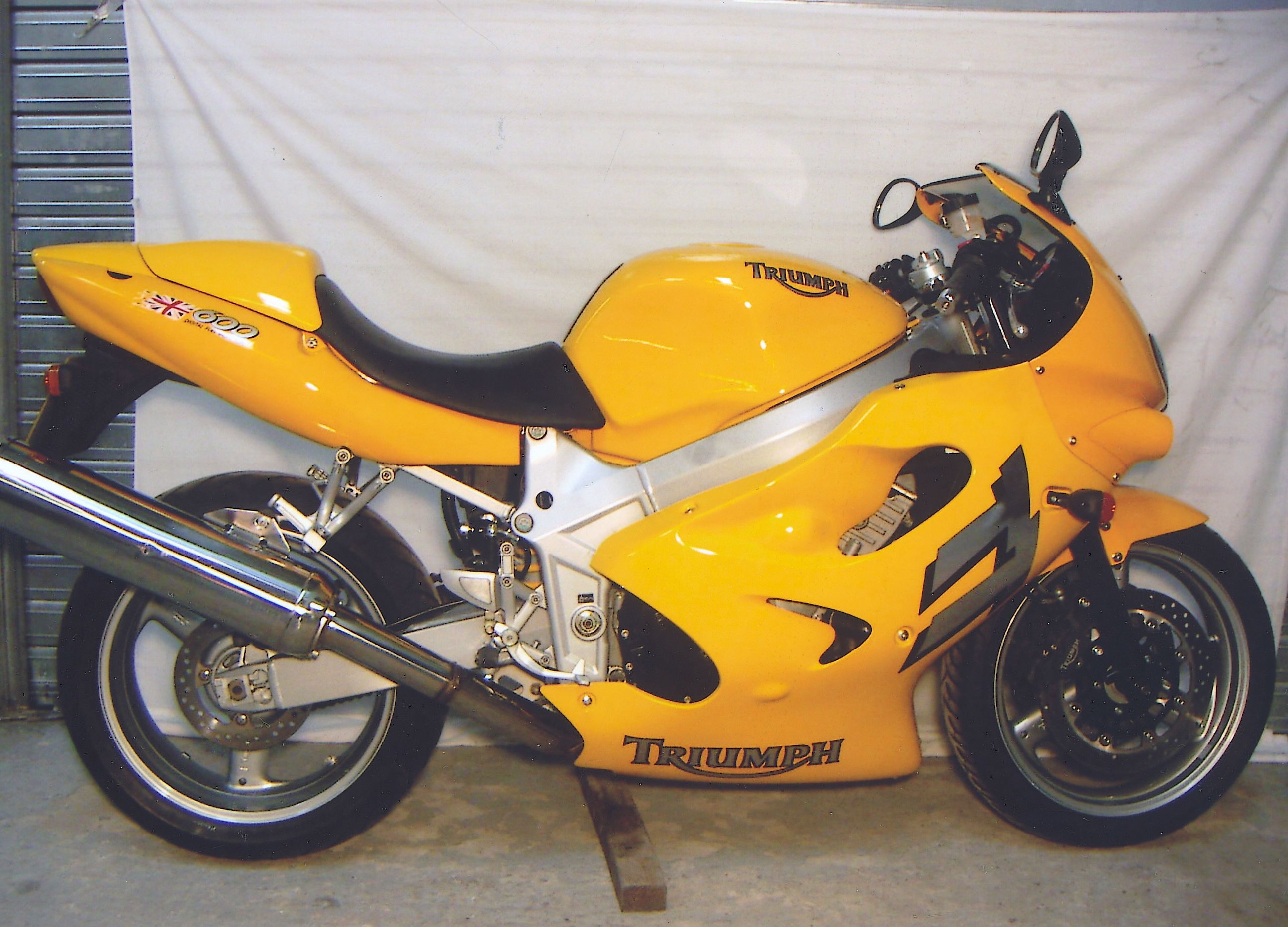Bonhams Cars : 2002 Triumph TT600 Frame no. SMTTH800SY2153789 Engine no ...
