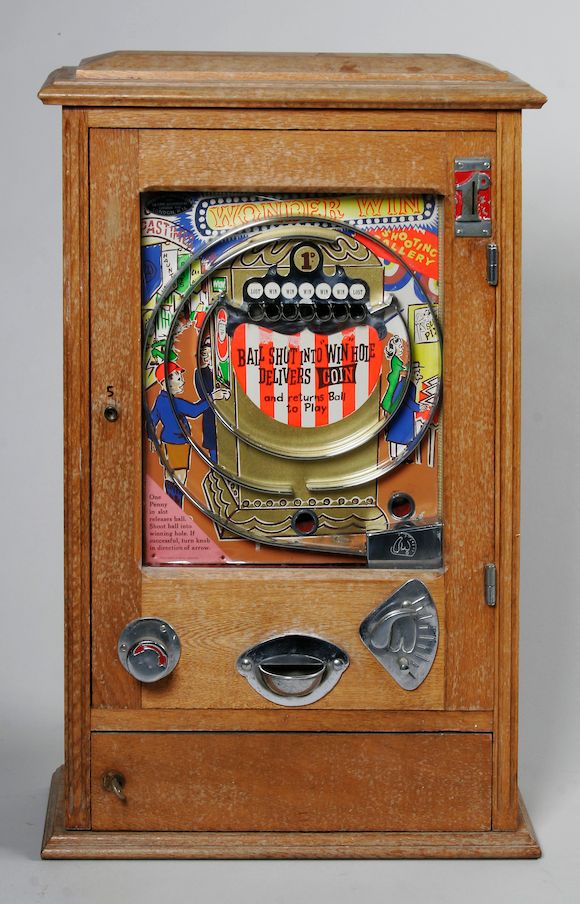 Bonhams : A Kraft's Automatics 'Wonder Win' allwin amusement machine