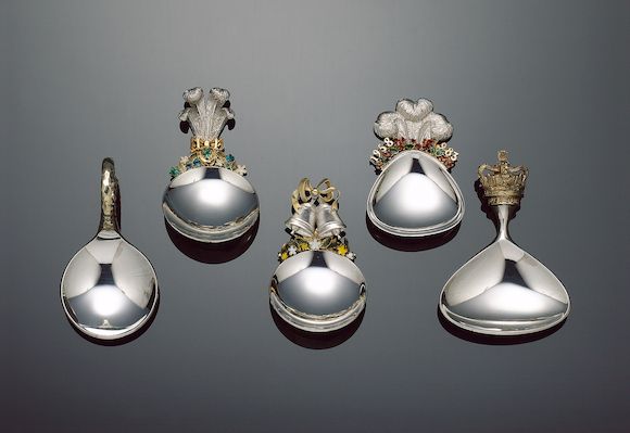 Bonhams : STUART DEVLIN : A cased silver, silver gilt and enamel caddy ...