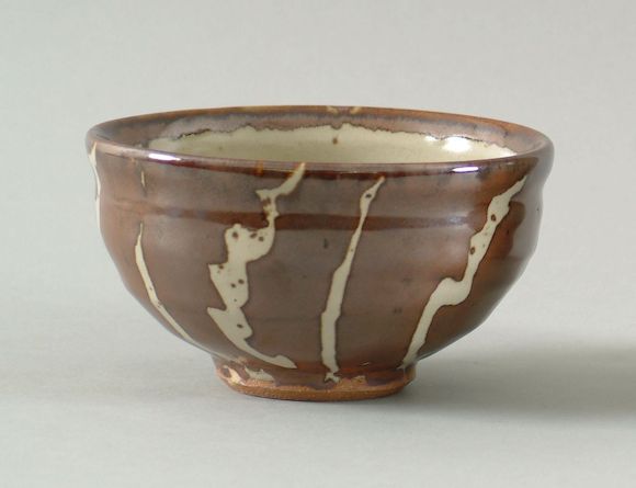 Bonhams : Mike Dodd a bowl