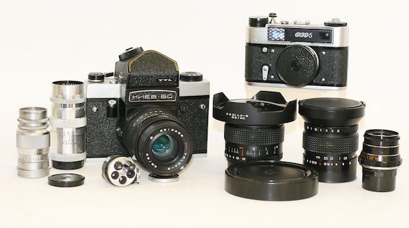 Bonhams : Russian cameras A Kiev 60 6 x 6 cm on 120 SLR, black with ...