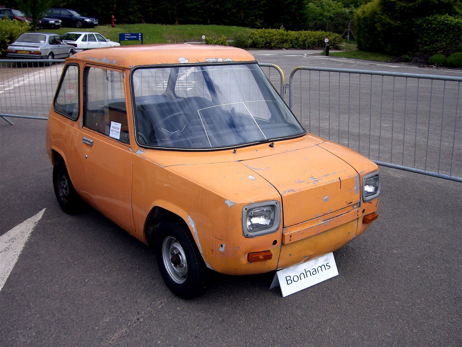 Bonhams Cars : 1975 Enfield 8000 Electric City Car Chassis no. 002-12 ...