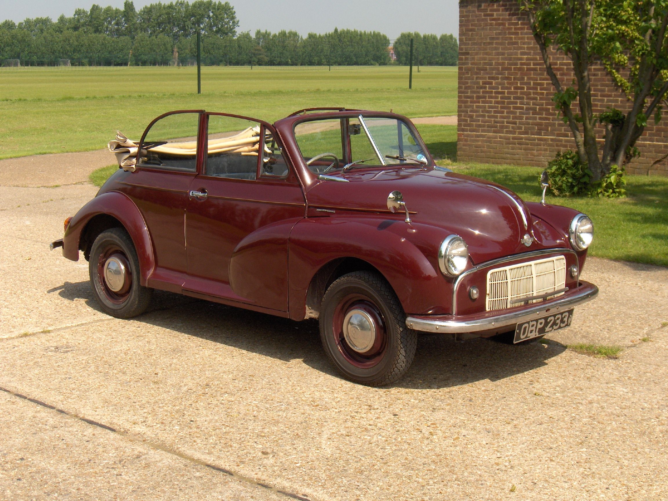 Bonhams Cars : 1952 Morris Minor Convertible Chassis no. FCE11/166927 ...