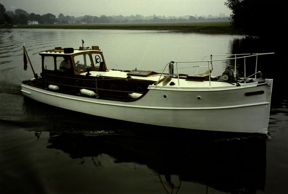 Bonhams : Dubhe A gentleman's motor cruiser