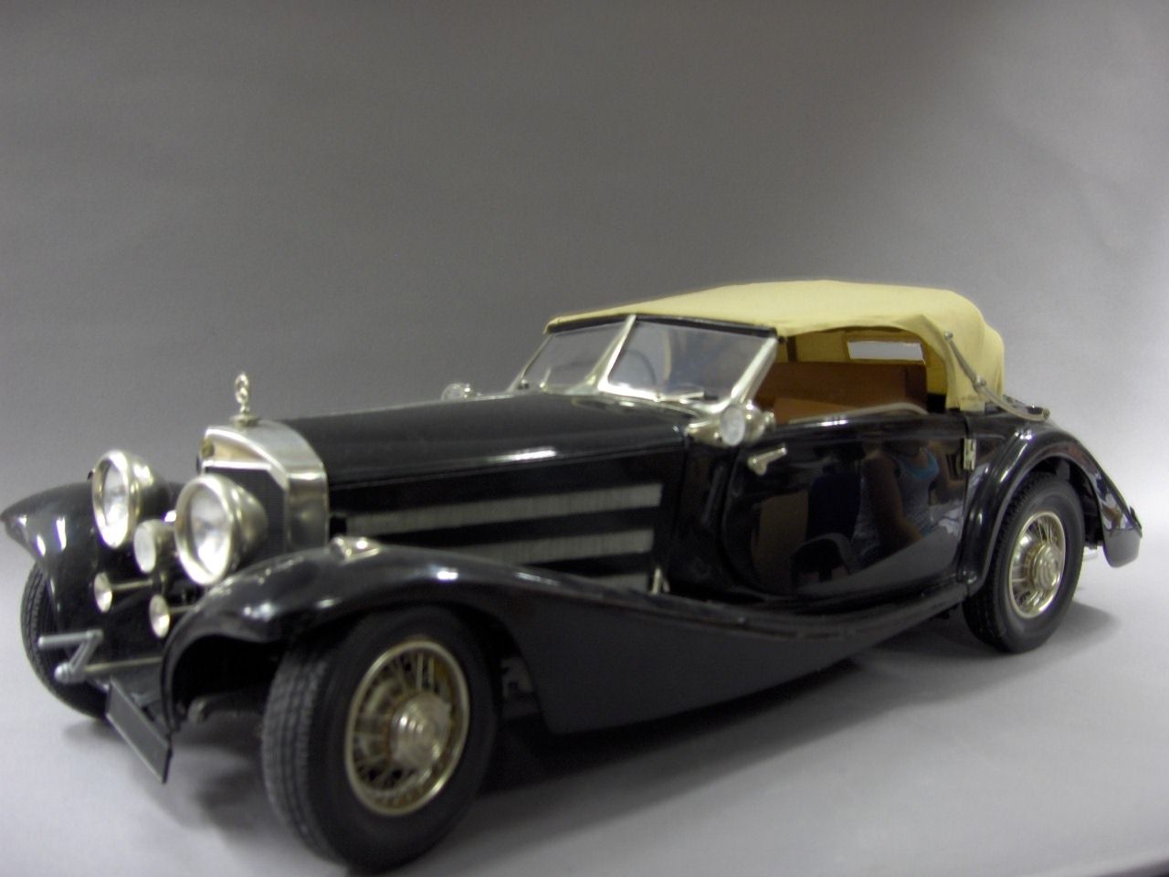 Bonhams Cars : A 1:8 scale Mercedes Benz 500 K-AK Cabriolet model by ...