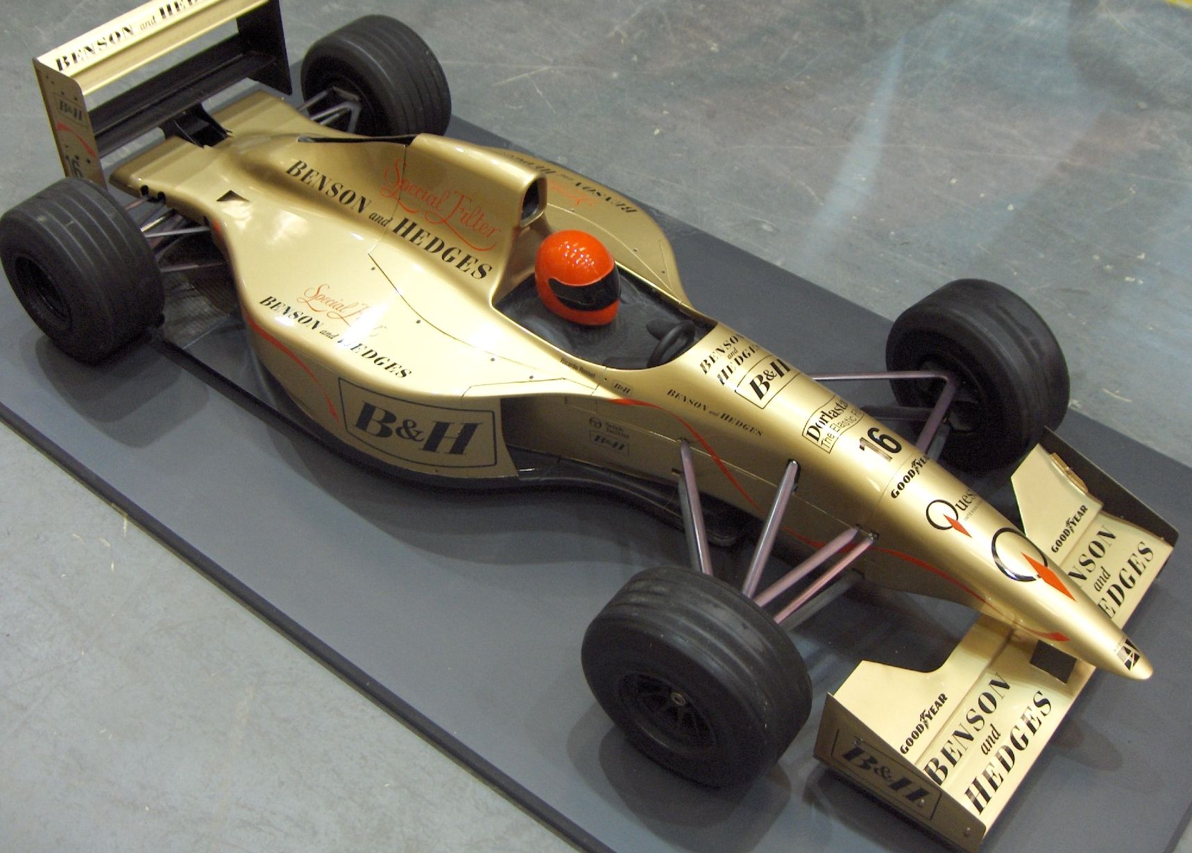 Bonhams Cars : An Arrows Formula 1 team sponsor's promotional model,