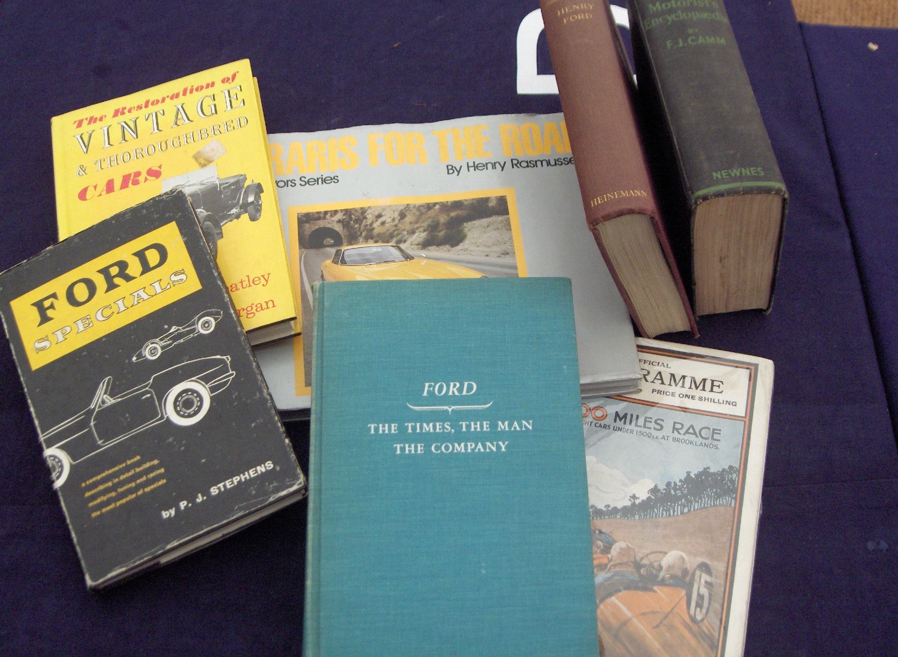 Bonhams Cars : A good lot of motoring literature,