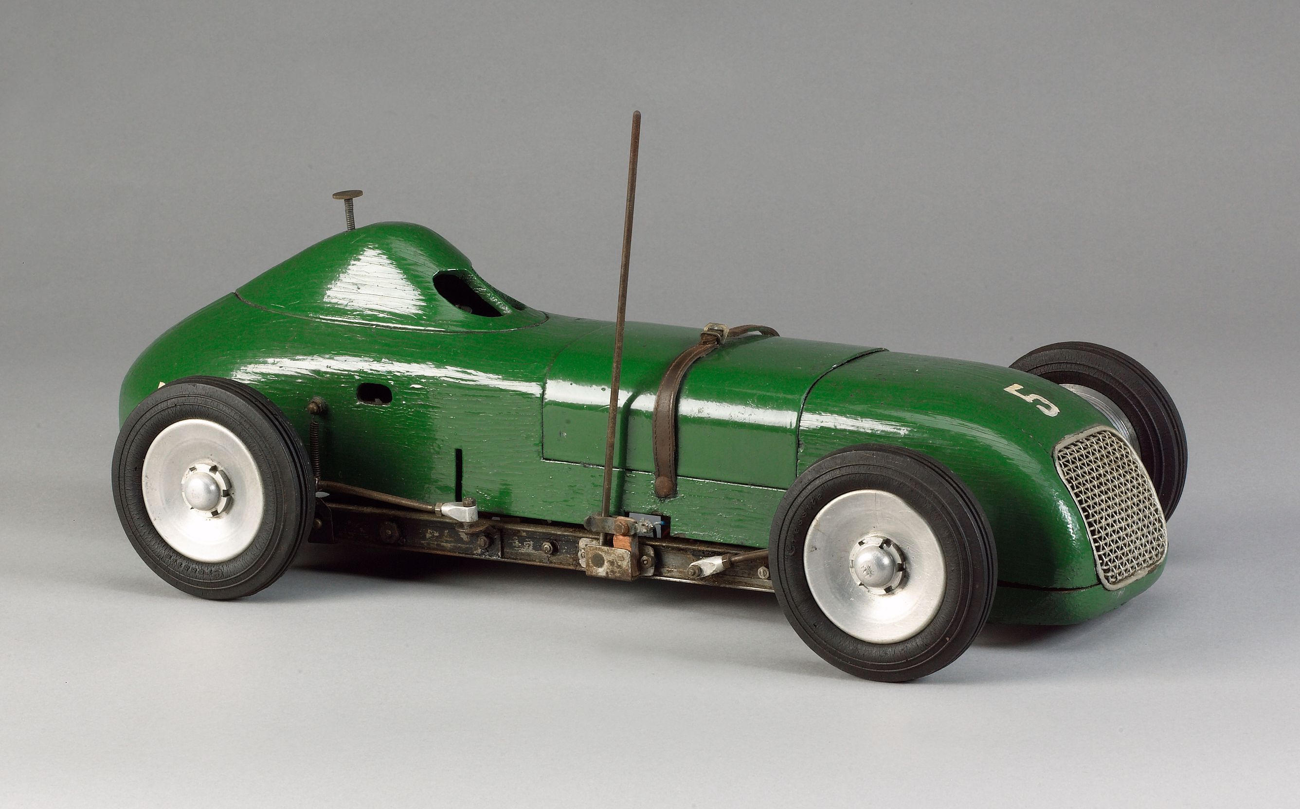 Bonhams Cars : A good pylon racing model by M & E Models of Exmouth, 1950s,