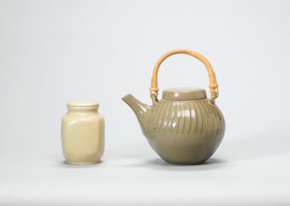 Bonhams : David Leach a squared lidded Tea Jar Height 12cm (4 3/4in.)