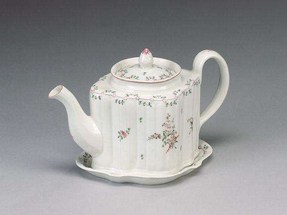 Bonhams : A New Hall teapot, cover and stand, circa 1787-90