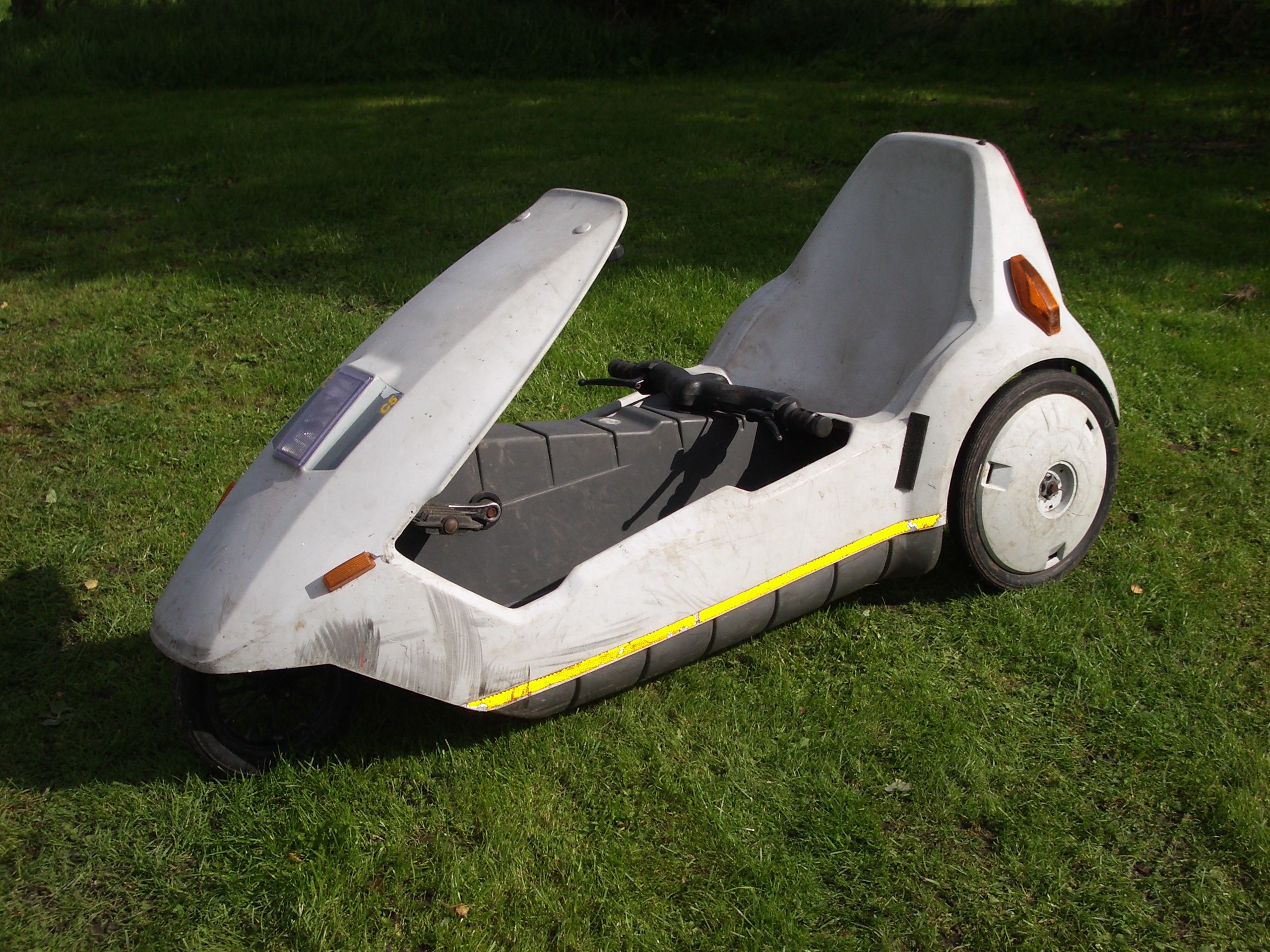 Bonhams Cars : 1985 Sinclair C5 Electric Tricycle Chassis no. V100050201002