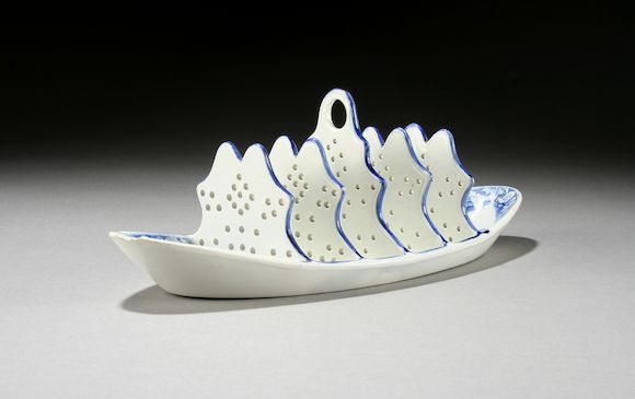 Bonhams : A rare Spode blue printed toast rack, circa 1815-25