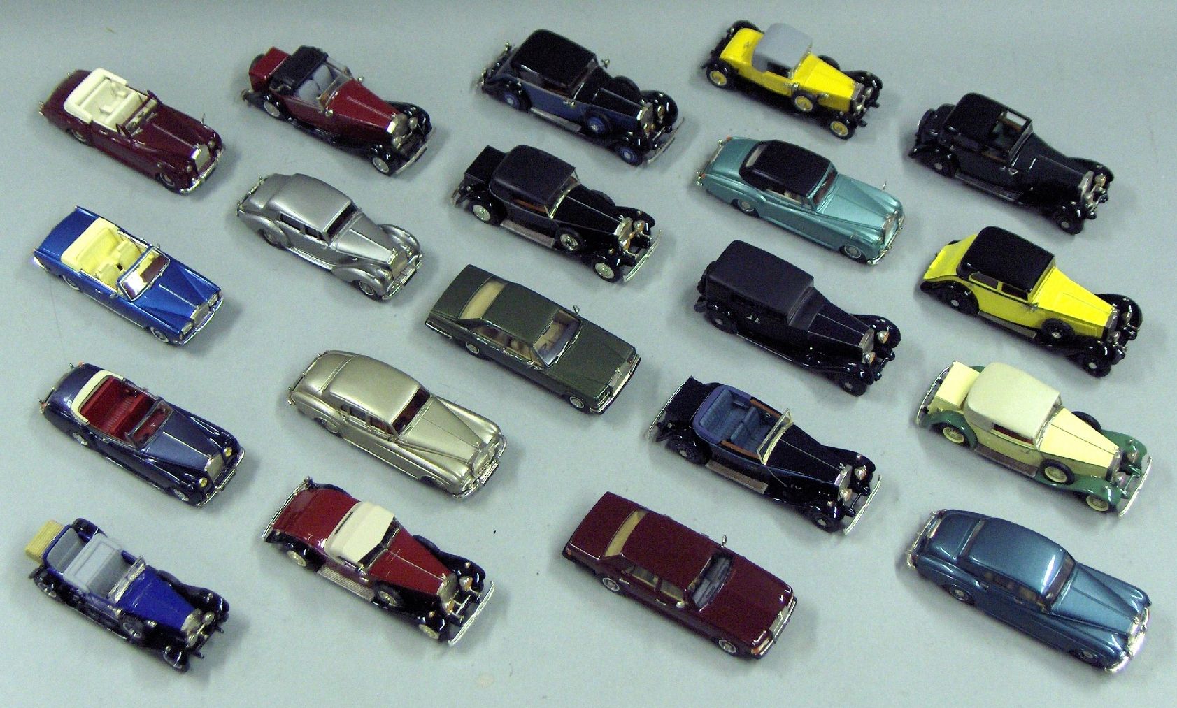 Bonhams Cars : A good collection of twenty 1:48 scale Rolls-Royce white ...