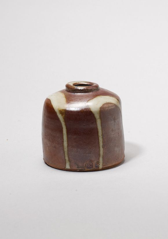 Bonhams : Kenneth Quick a small Vase, circa 1960 Height 9cm (3 1/2in.)