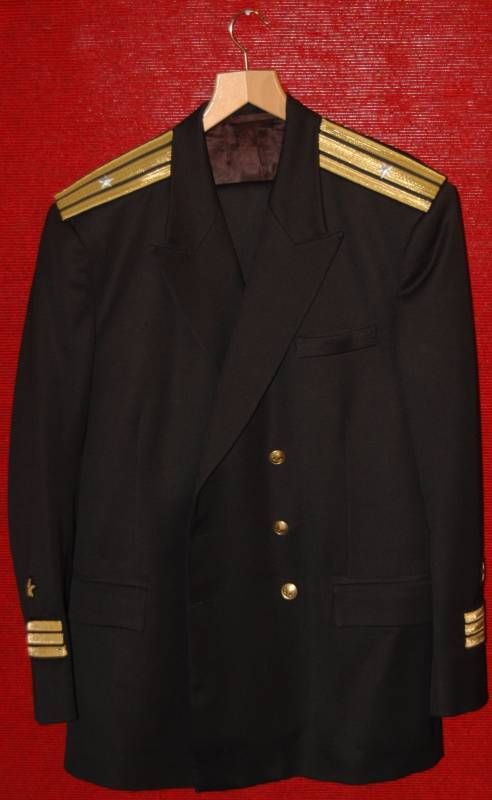 Bonhams : Liam Neeson from K19: The Widow Maker, A naval uniform,