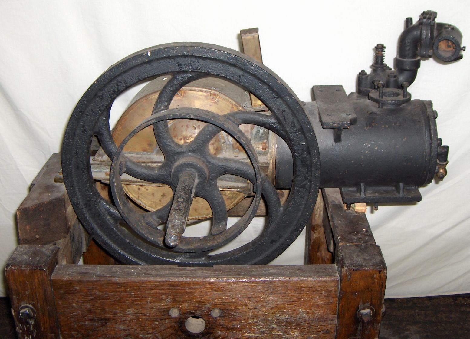 Bonhams Cars : A c.1900 Benz-type Motor Car Engine,