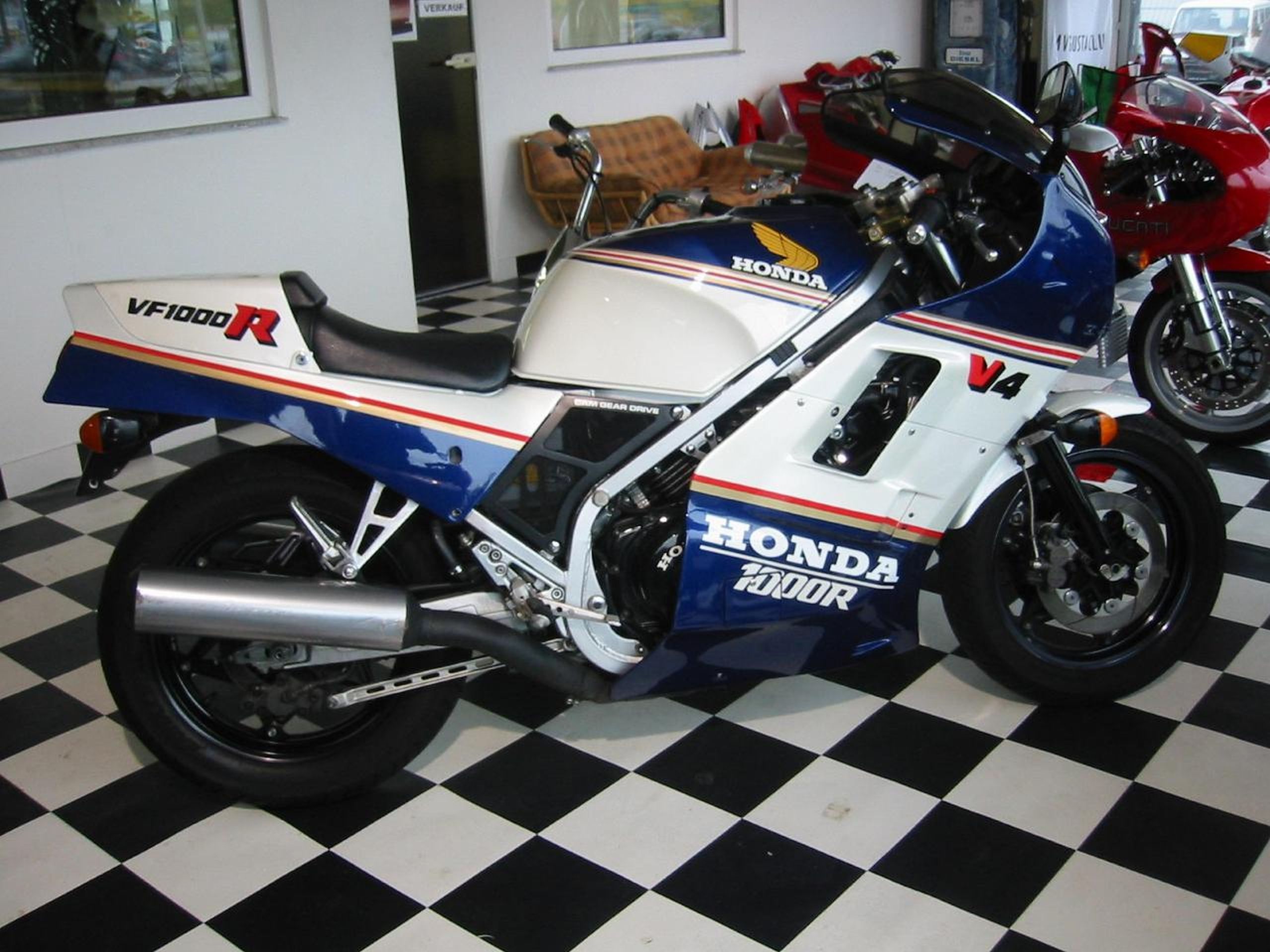Bonhams Cars : 1989 Honda VF1000R Rothmans Frame no. SC162200305