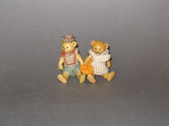 Bonhams : Pair of crochet dressed all-bisque bears, German circa 1910 2