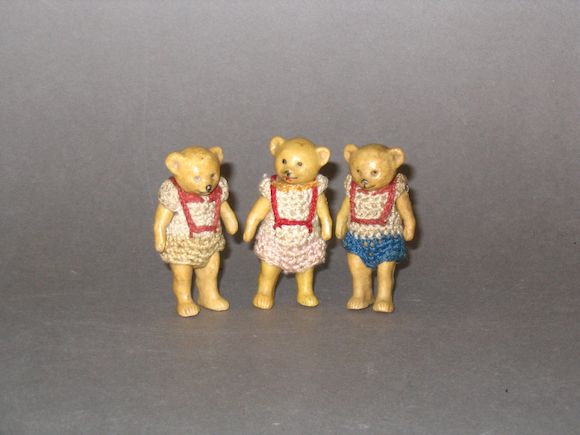 Bonhams : Three crochet dressed all-bisque bears, German circa 1910 2