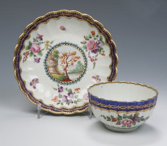 Bonhams : A Worcester tea bowl and saucer 18th century
