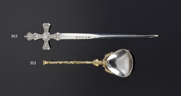 Bonhams : STUART DEVLIN A silver and silver-gilt cylindrical pot and ...