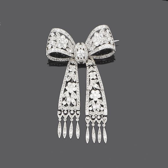 Bonhams : A belle époque diamond bow brooch,