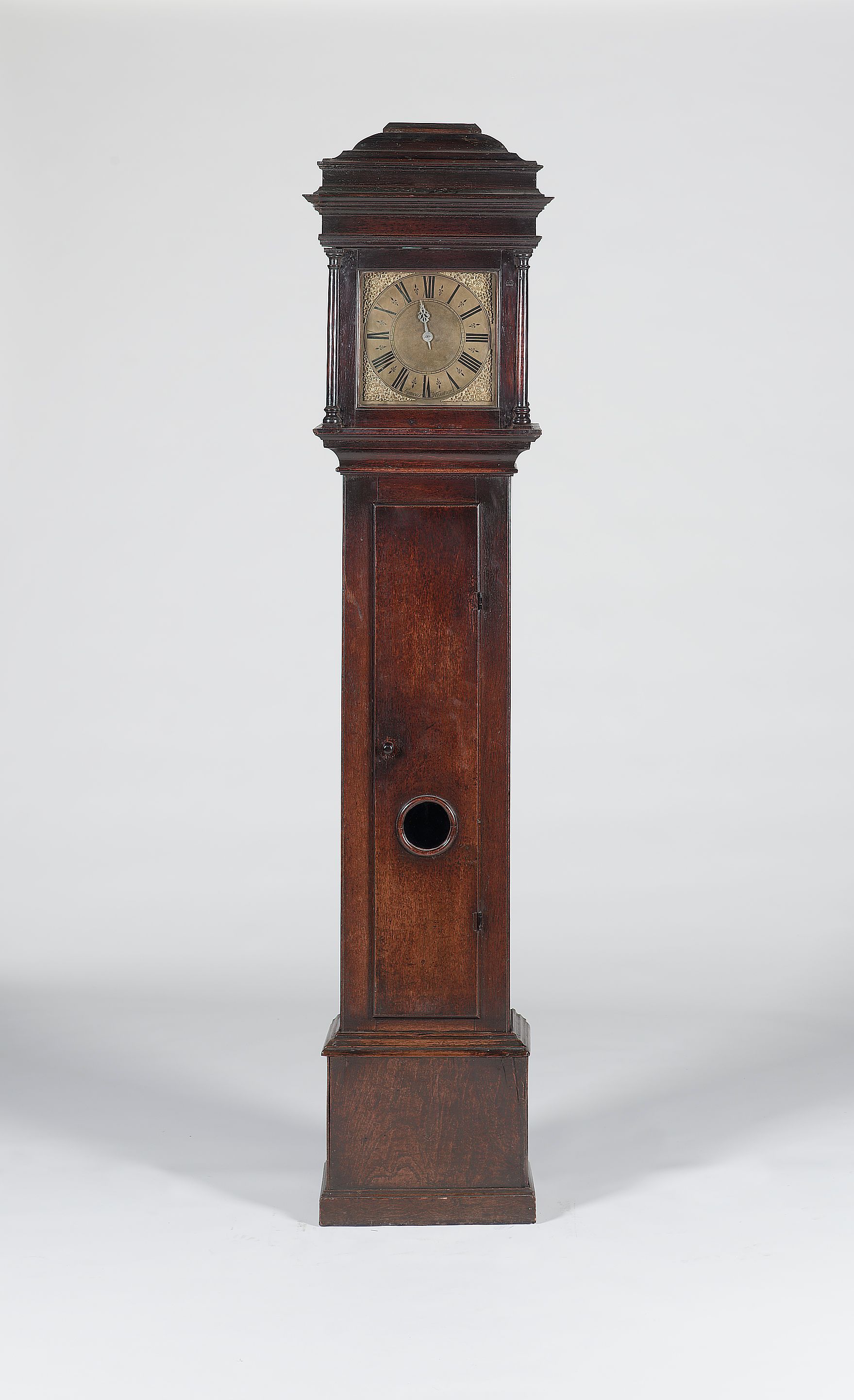 A mid 18th century oak 30-hour longcase clock - Auktionen & Preisarchiv