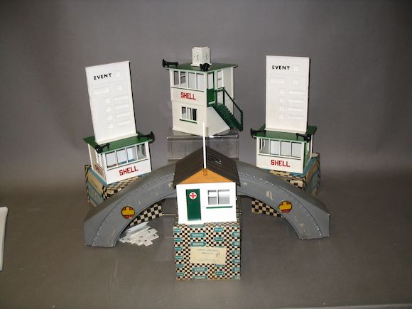 Bonhams : Scalextric trackside buildings and accessories, lot