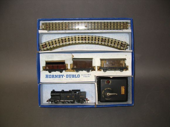 Bonhams : Hornby Dublo EDG7 L.M.S Tank Goods set,