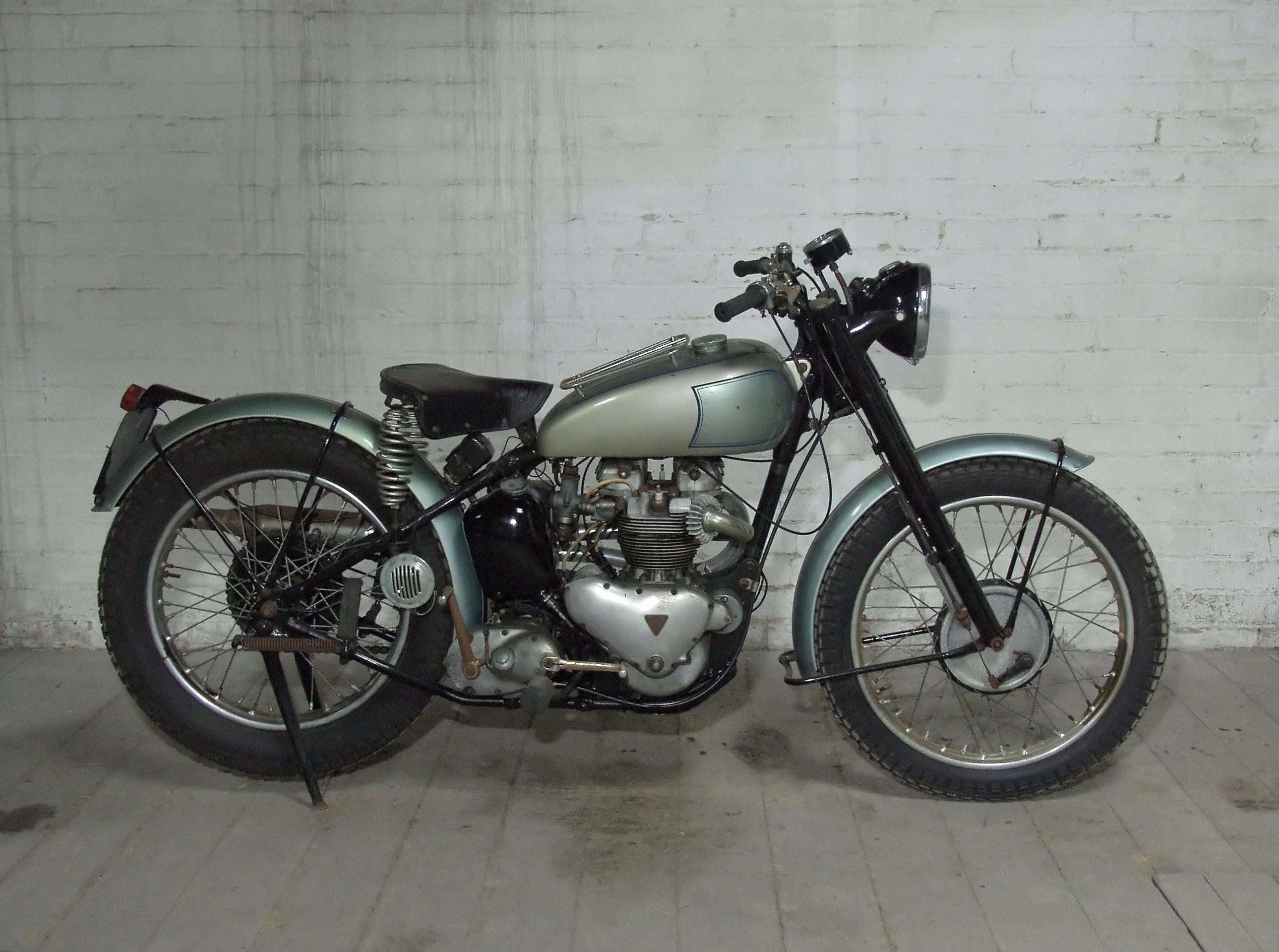 Bonhams Cars : 1955 Triumph 499cc Trophy Frame no. 13362 Engine no. TR5 13362NA