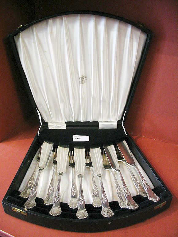 Bonhams : A six place setting of silver fish eaters By Deakin & Deakin ...