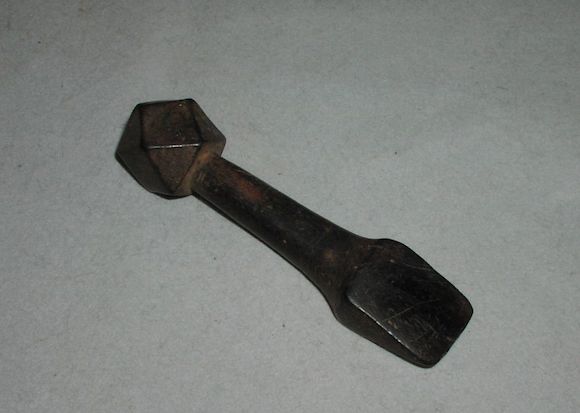 Bonhams : A Victorian sailmaker's seam rubber, 5in(13cm)long
