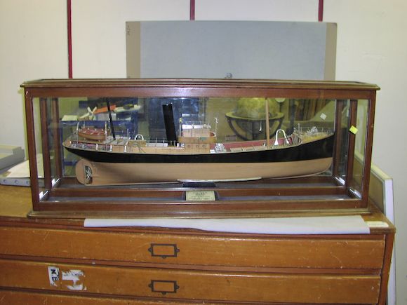 Bonhams : A mirror back Builder's half model of the steam trawler "Howe ...