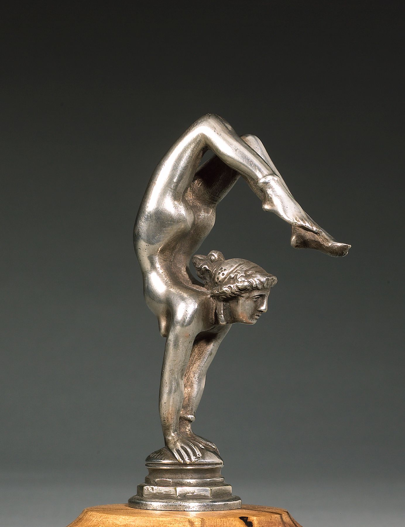 Bonhams Cars : A fine and rare 'Contortionist' mascot by Emile Carlier ...
