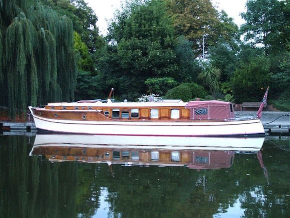 Bonhams : "Isle of Bute" a traditional Broads cruiser
