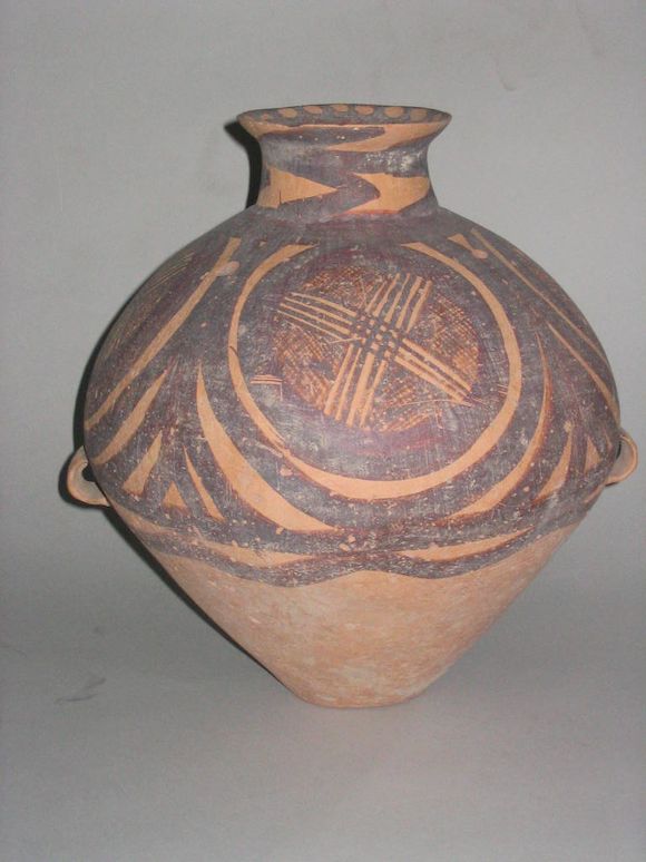 Bonhams : A Chinese neolithic unglazed pot