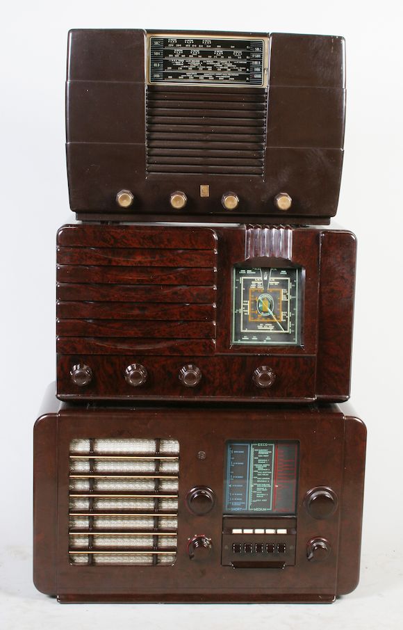 Bonhams : An Ekco model A23 SW/MW/LW brown bakelite cabinet
