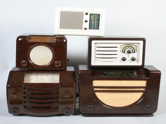 Bonhams : A Bush DAC90 brown bakelite case