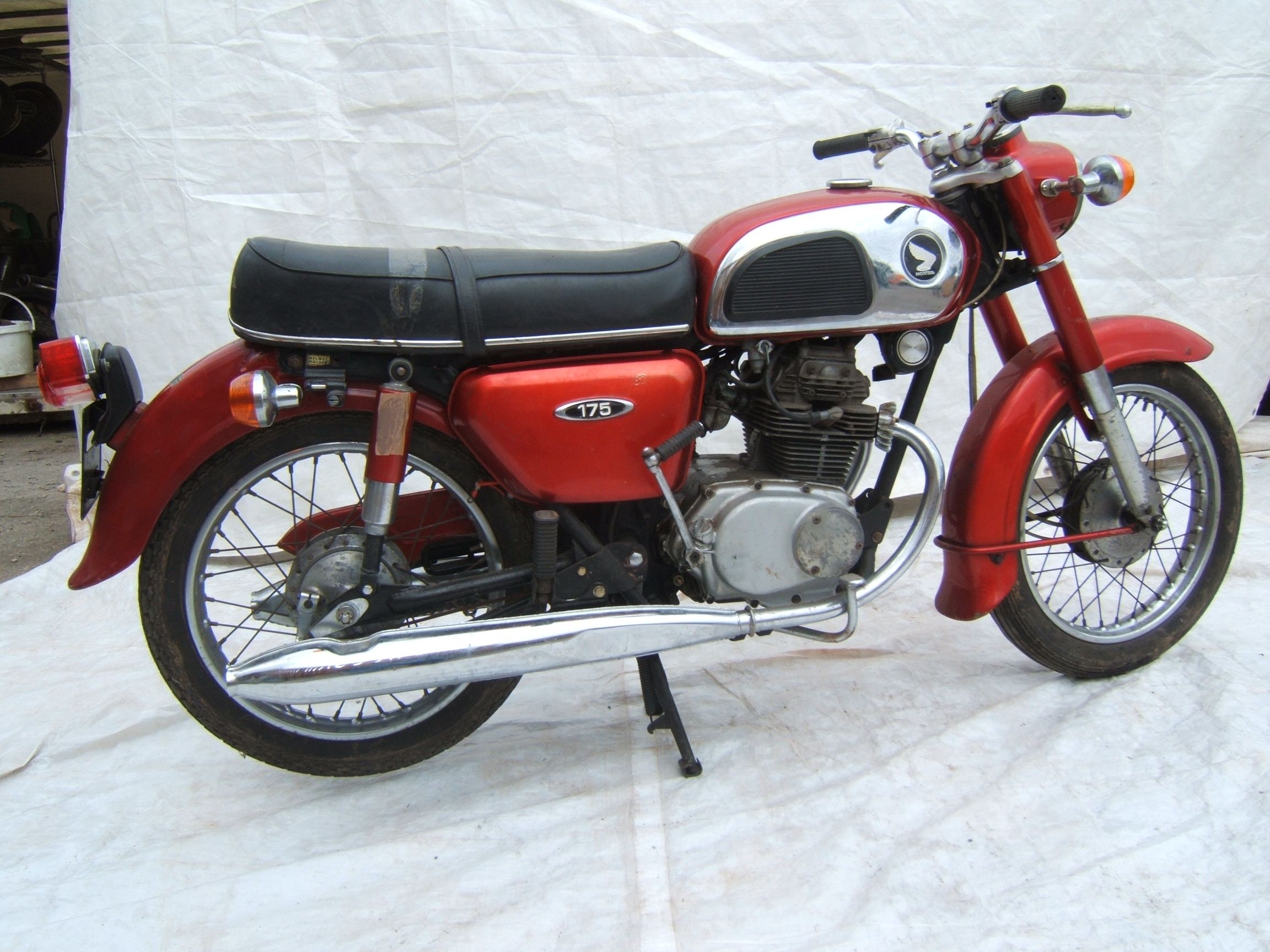 Bonhams Cars : 1974 Honda 174cc CD175E Frame no. 3034015. Engine no ...