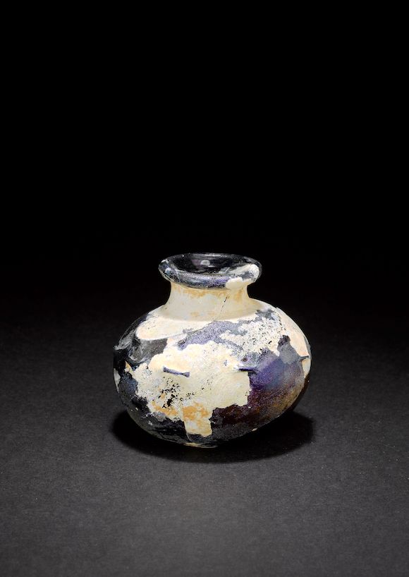 Bonhams : An early Islamic glass Jar Syria, 7th/ 8th Century