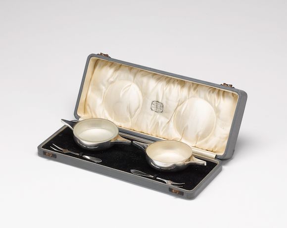 Bonhams : A pair of silver two-handled dishes, by C. Perry & Co ...