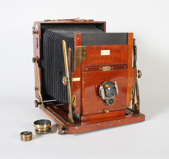 Bonhams : Sanderson field camera