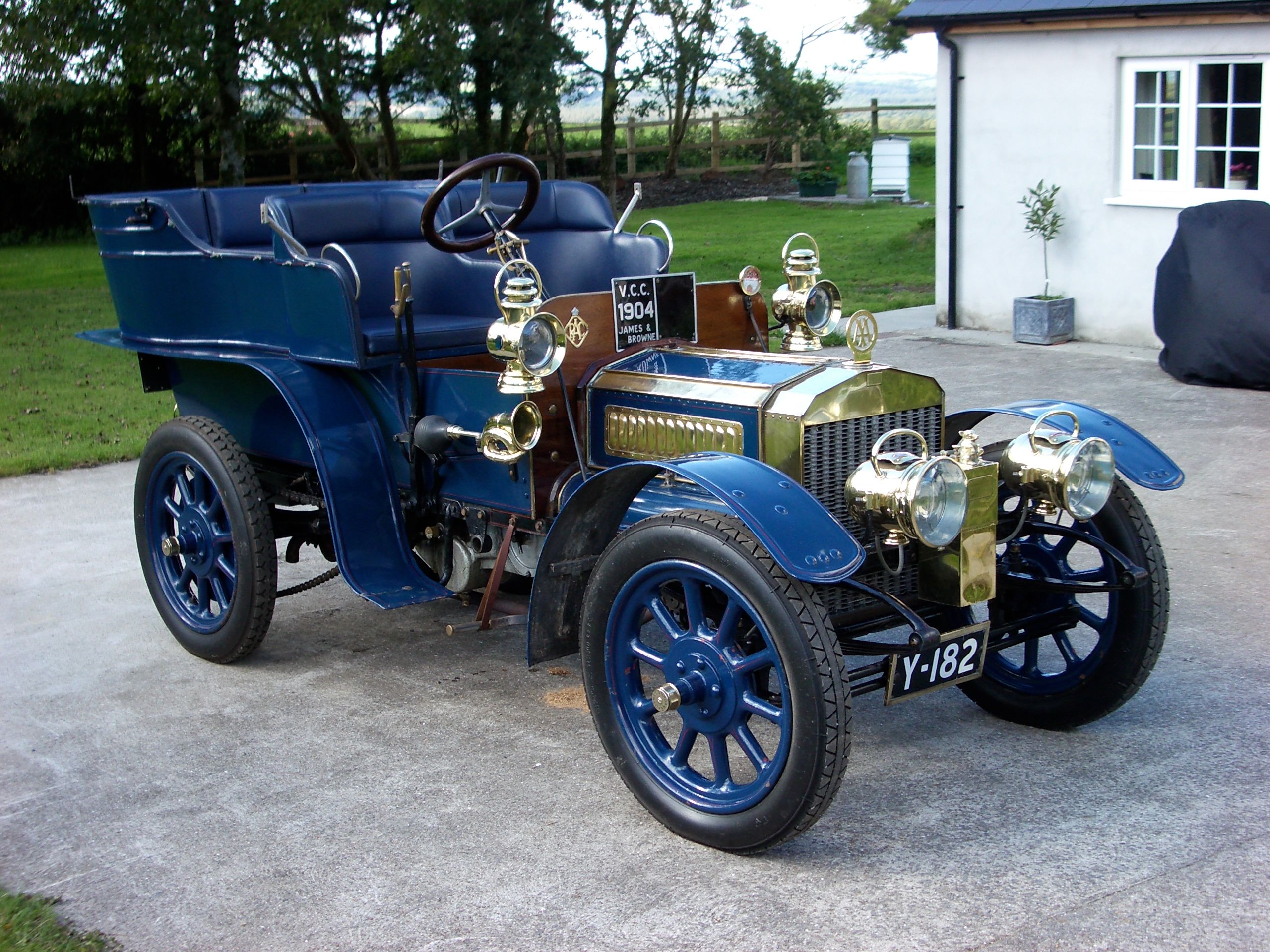 Bonhams Cars : 1904 James & Browne 9hp Twin Cylinder Rear Entrance ...